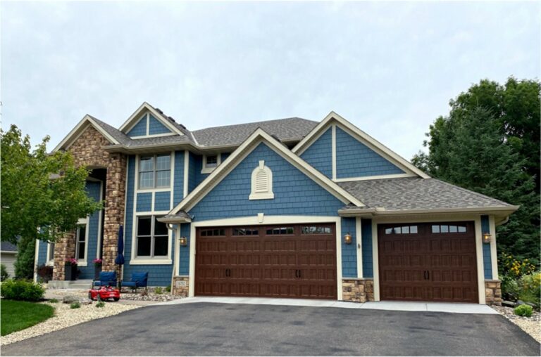 How to Pick the Best Garage Door Paint Colors for your House