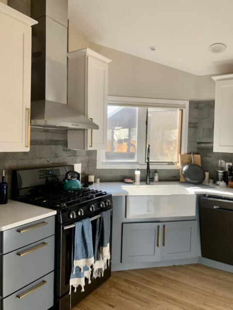 Benjamin Moore Balboa Mist Color Review