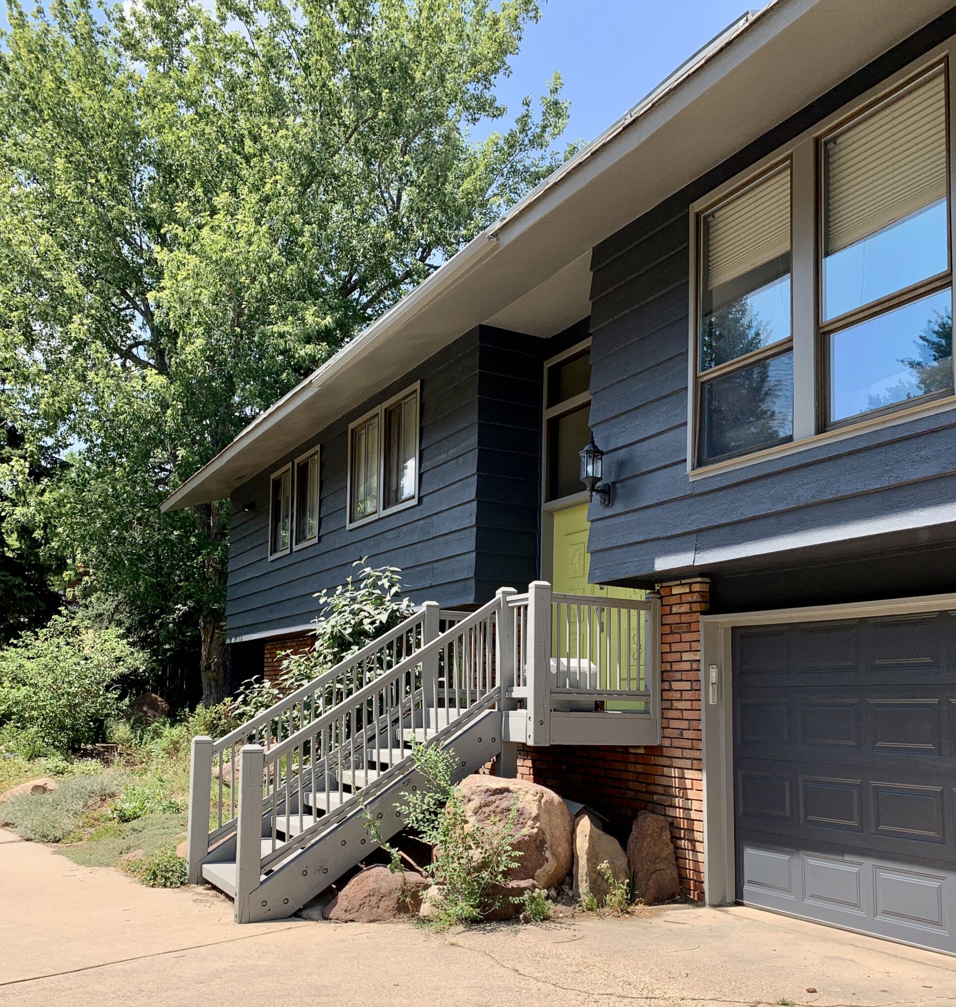 Sherwin-Williams Cyberspace (SW 7076) Review | Color Concierge Sherwin-Williams Cyberspace (SW 7076) Review | Color Concierge