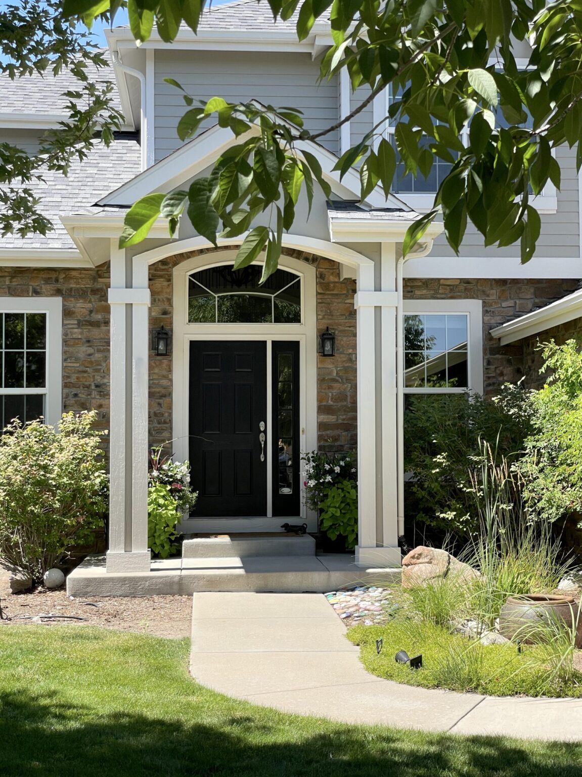 22 Best Front Door Colors (& How to Pick Them) - Color Concierge