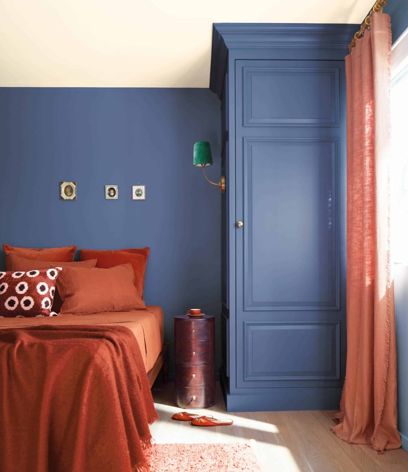 Benjamin Moore Color of the Year 2024: Blue Nova (825) - Color Concierge