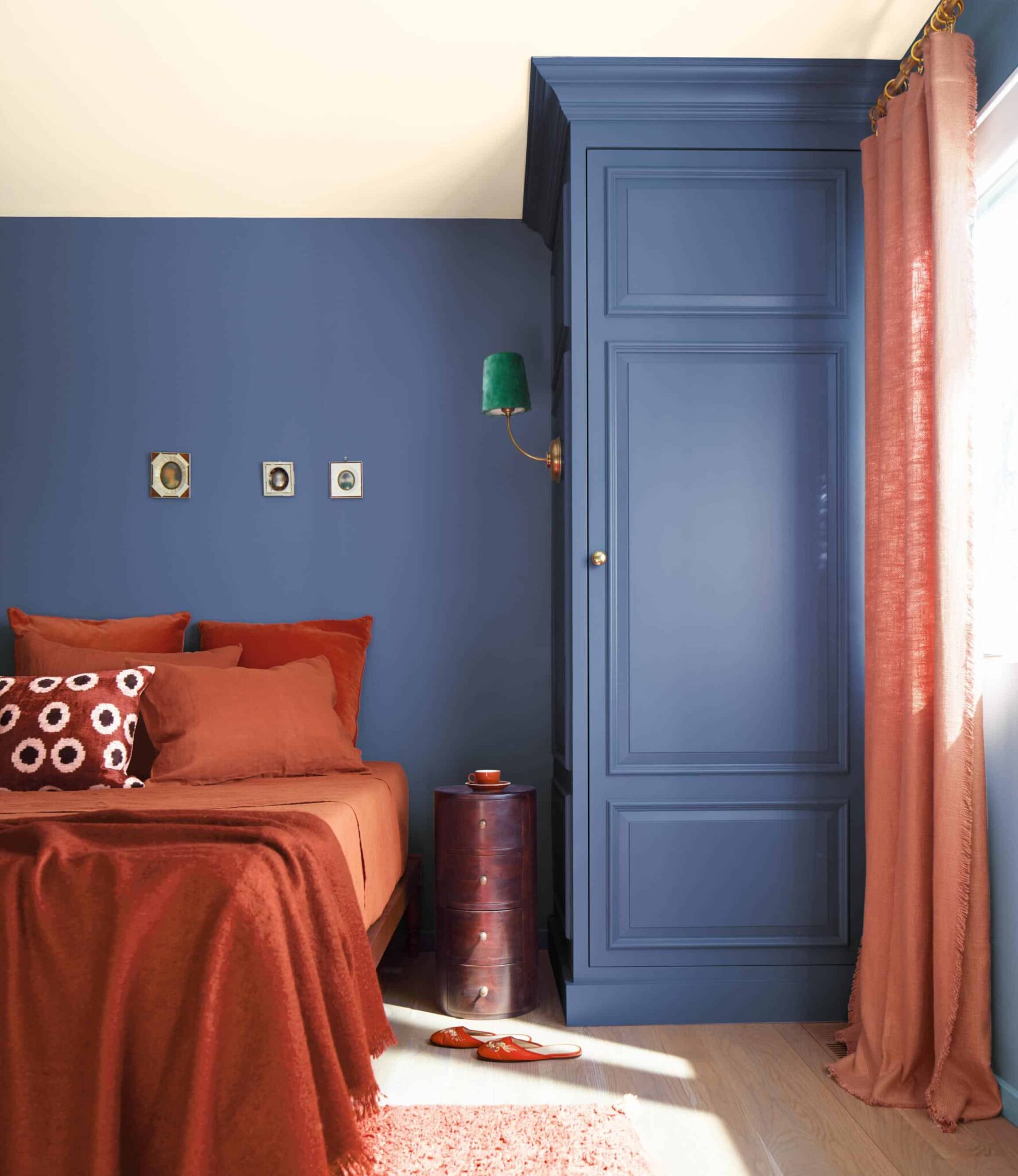 Benjamin Moore Color of the Year 2024: Blue Nova (825) - Color Concierge