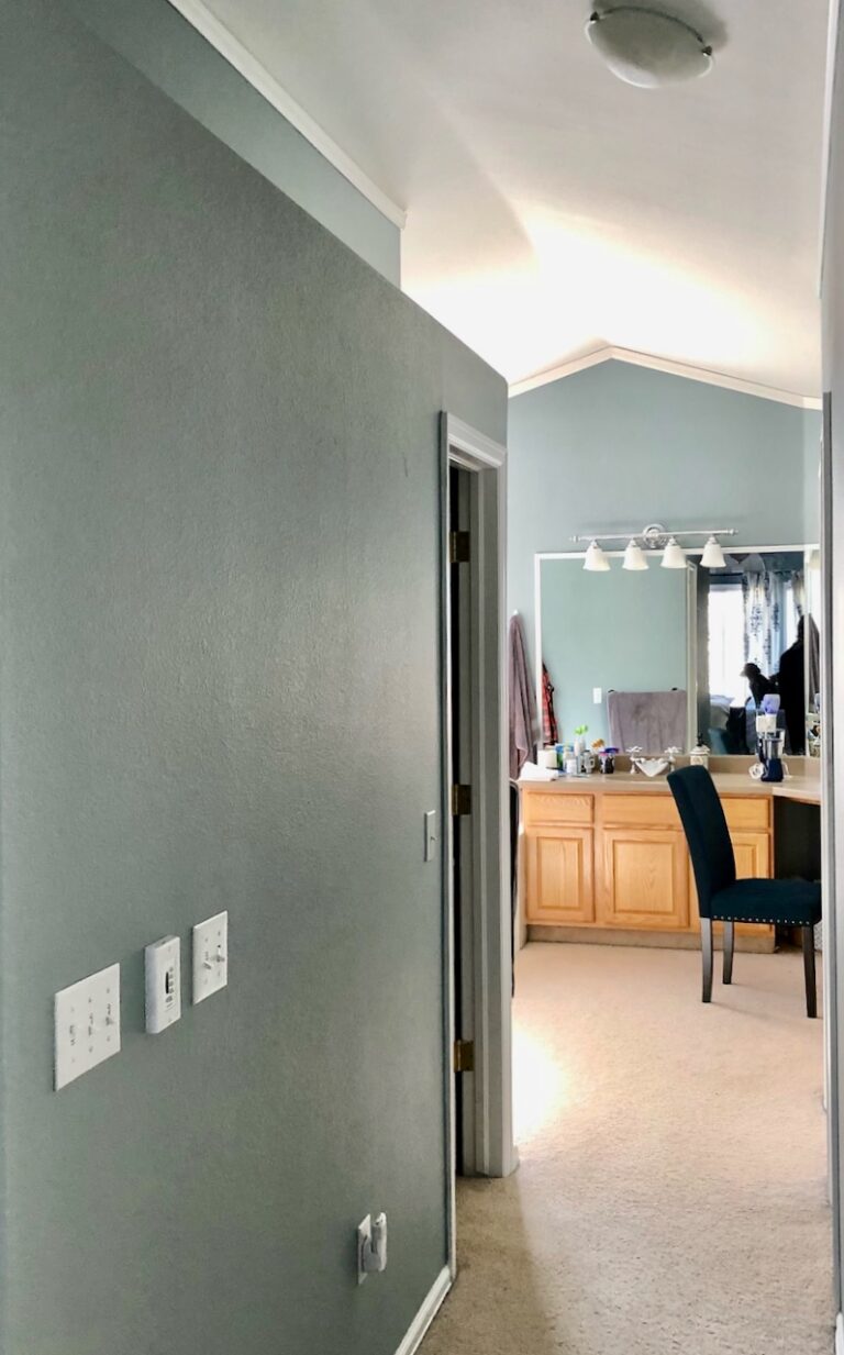 Benjamin Moore Mount Saint Anne Color Review (1565) - Color Concierge