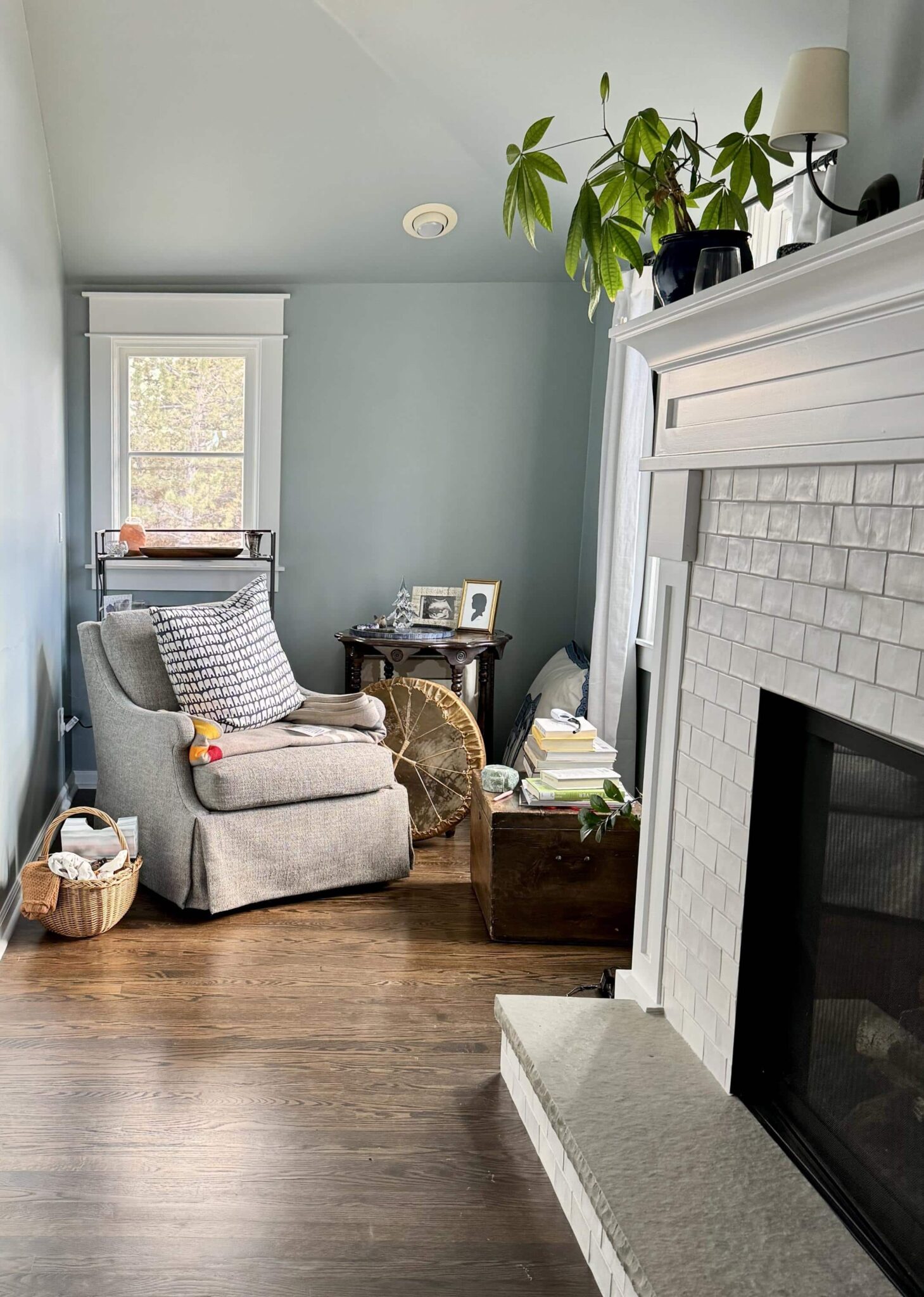 Benjamin Moore Classic Gray Color Palette - Color Concierge