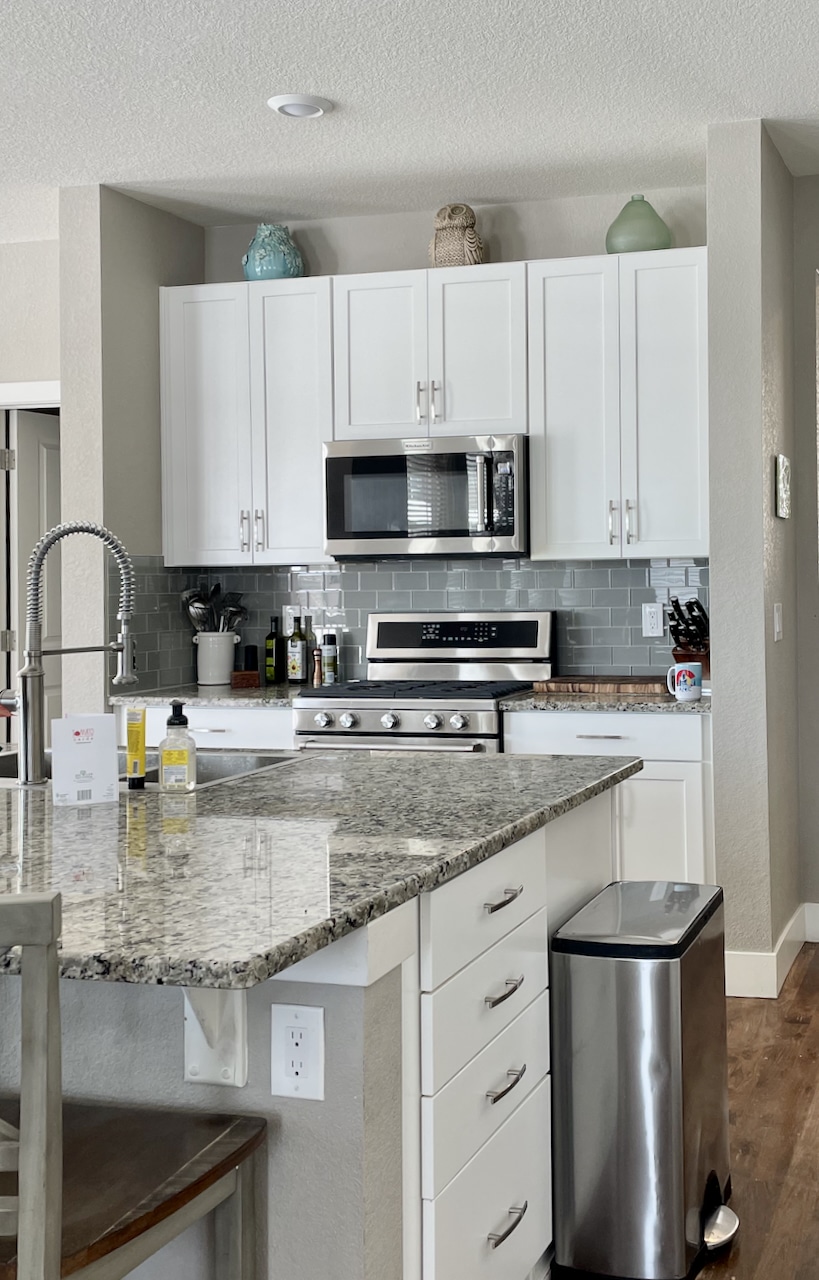 Sherwin-Williams Amazing Gray Color Review - Color Concierge