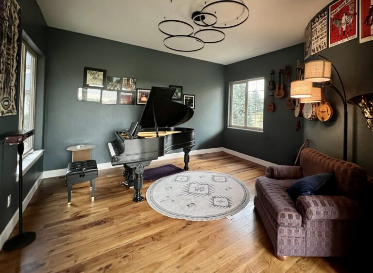 Benjamin Moore Blue Spruce Color Review - Color Concierge